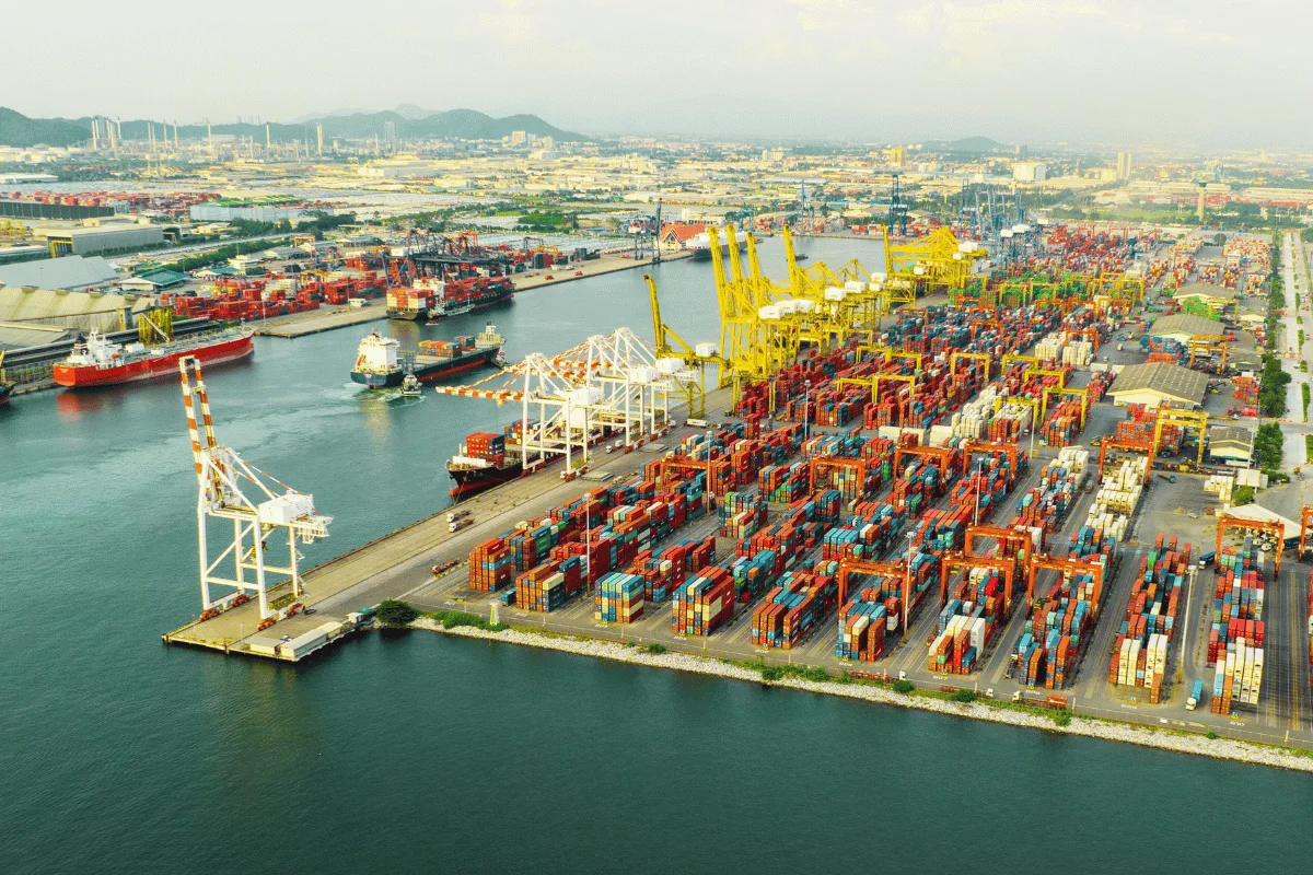 VOCC vs. NVOCC vs. Freight Forwarder: Key Differences