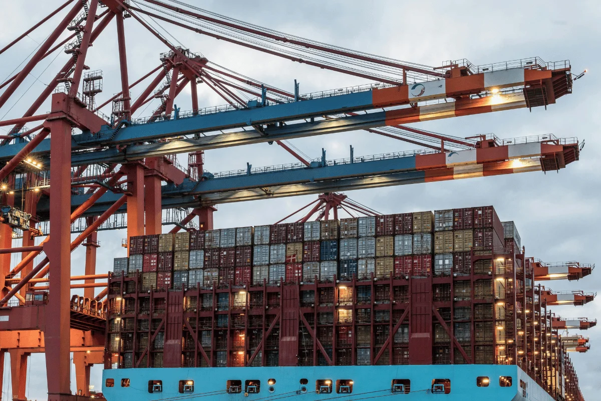 Shipping From Canada To US: Steps, Services & Challenges