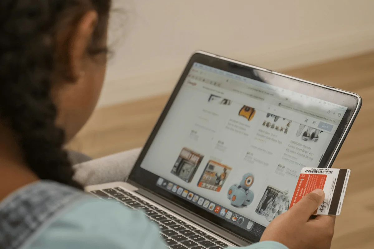 How to Import Clothes from China - Ship4wd