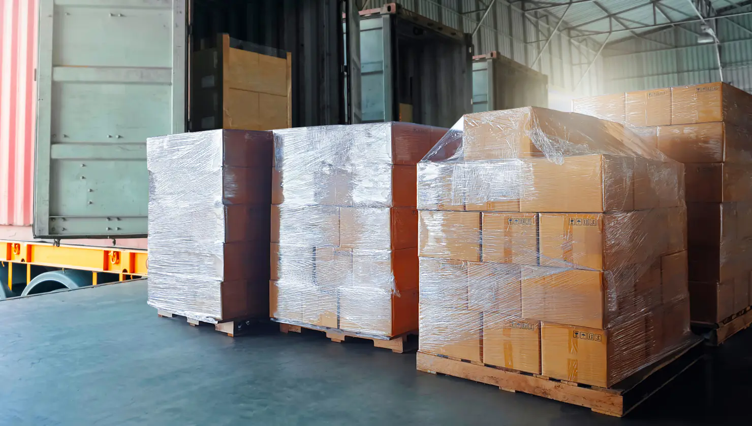 Freight Forwarder vs. Common Carrier: A Guide for Importers - Ship4wd